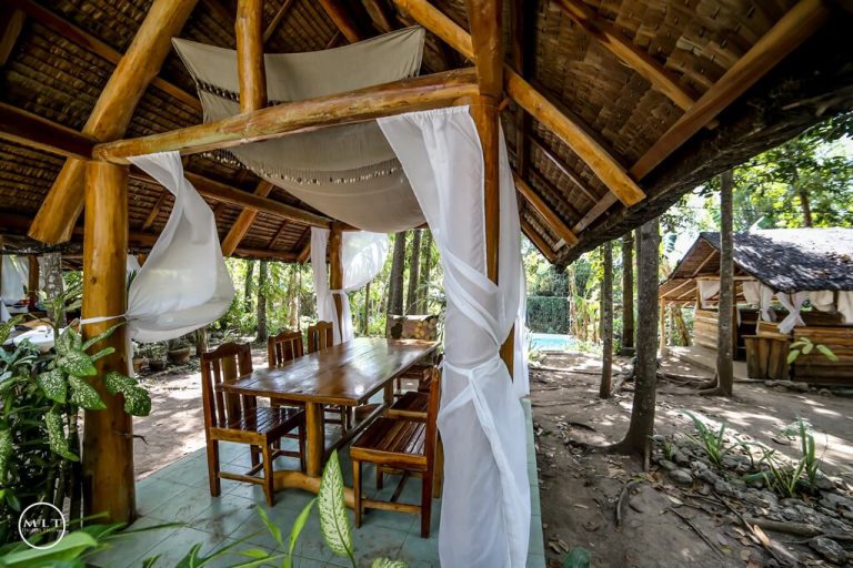 Open Hut Cottage | Riverfront Garden Resort